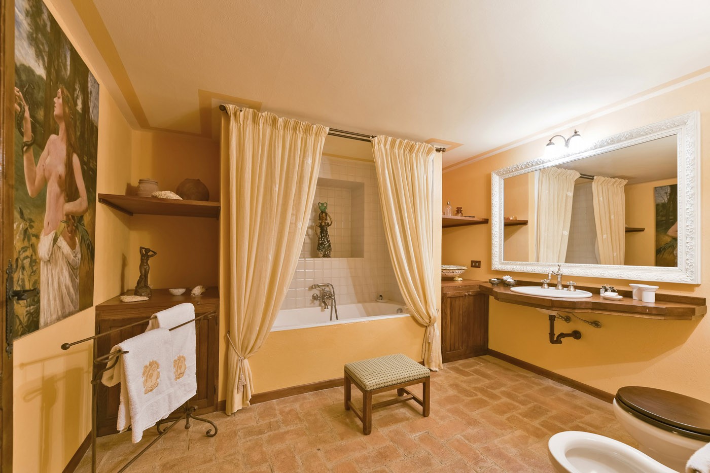 Aiola | 6 Bedroom Villa in Tuscany