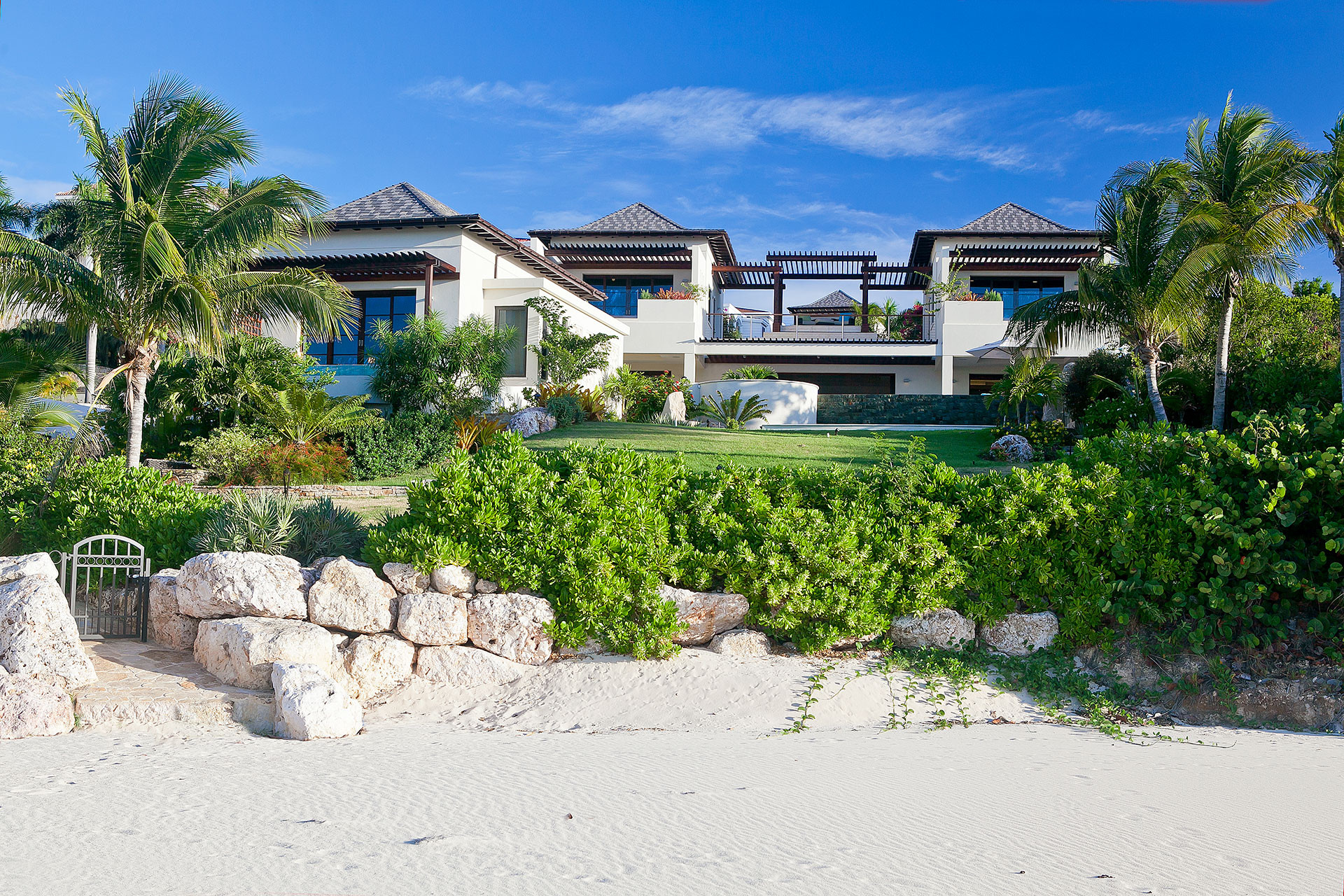 Nevaeh Villa Rental | Villas of Distinction