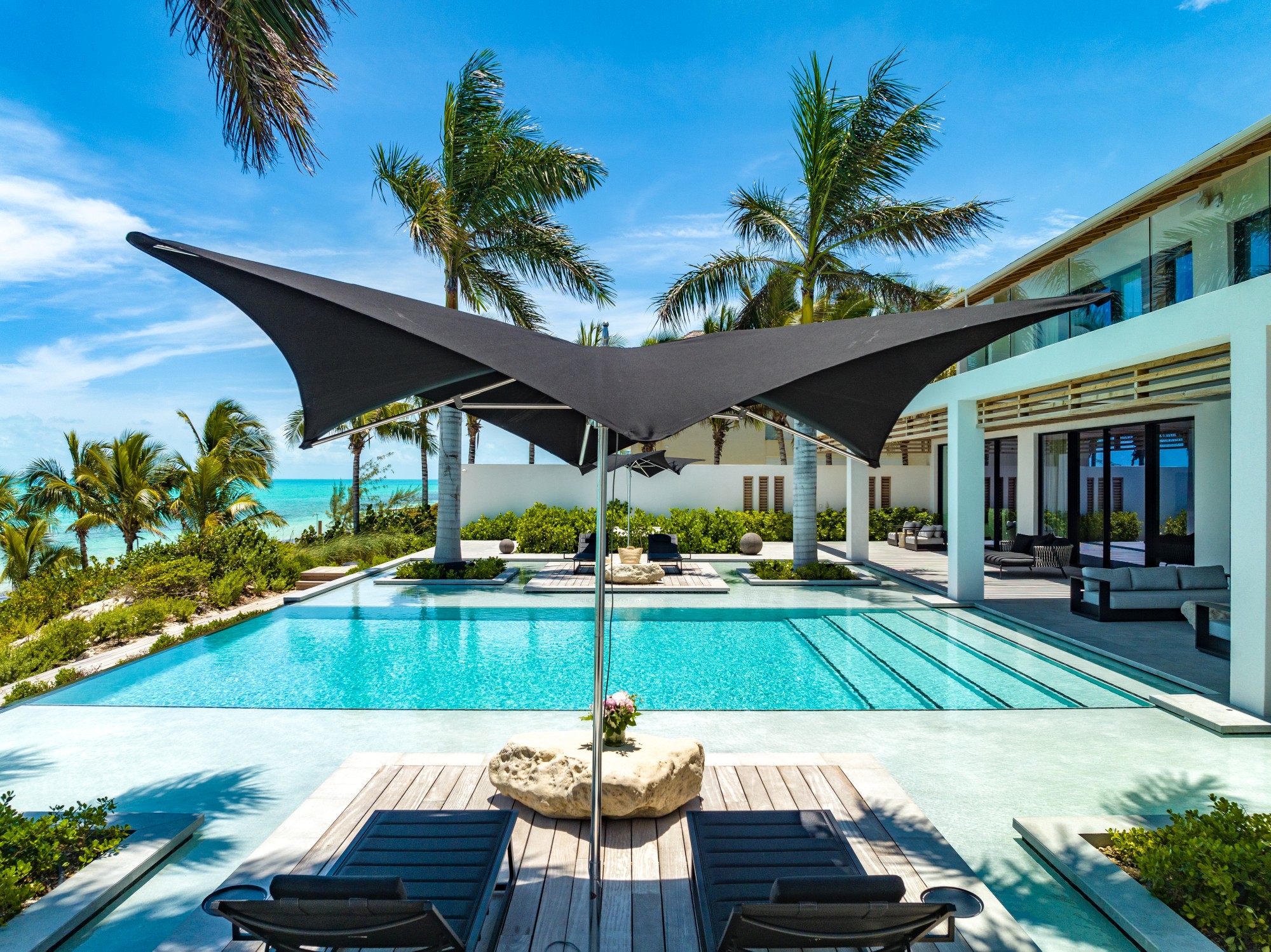Legasea Villa | 6 Bedroom Villa in Providenciales