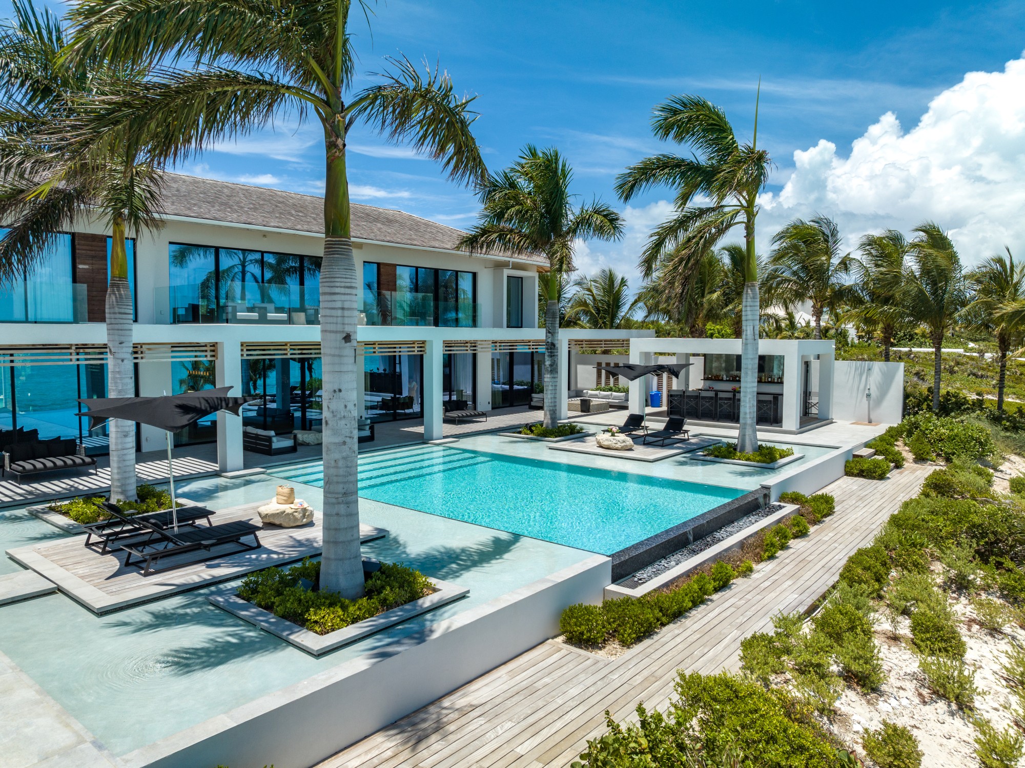 Legasea Villa | 6 Bedroom Villa in Providenciales