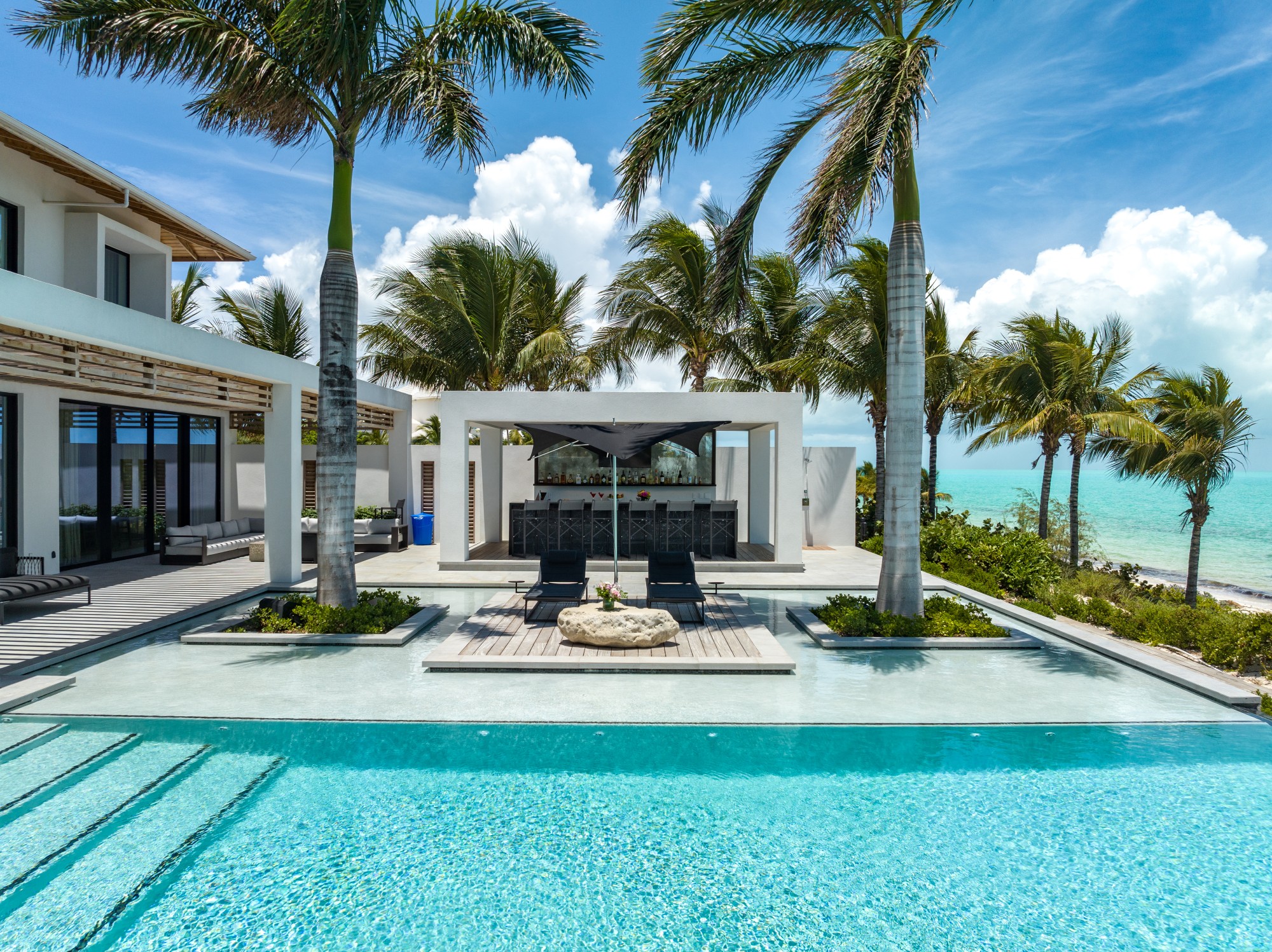Legasea Villa | 6 Bedroom Villa in Providenciales
