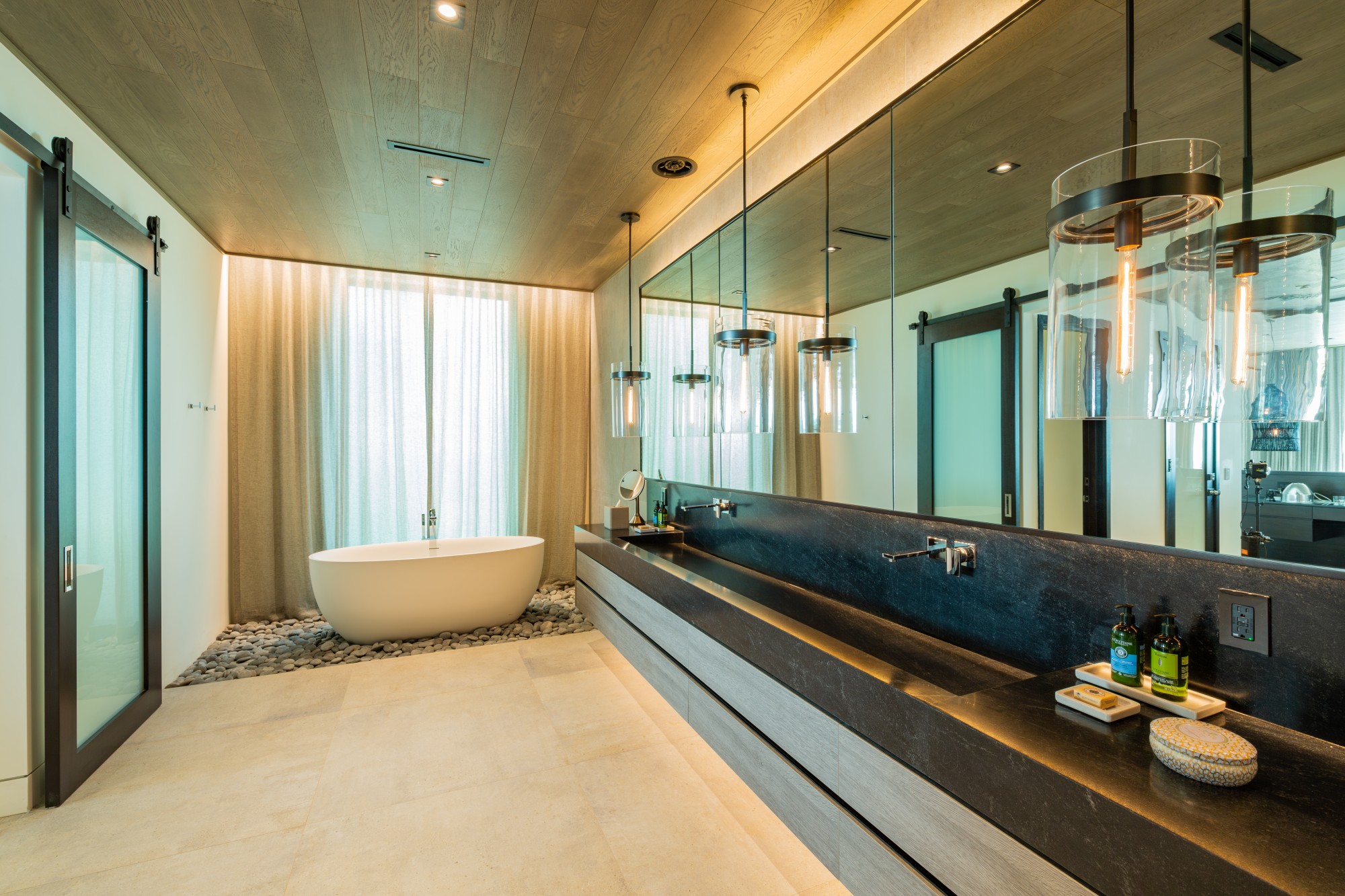 Legasea Villa | 6 Bedroom Villa in Providenciales