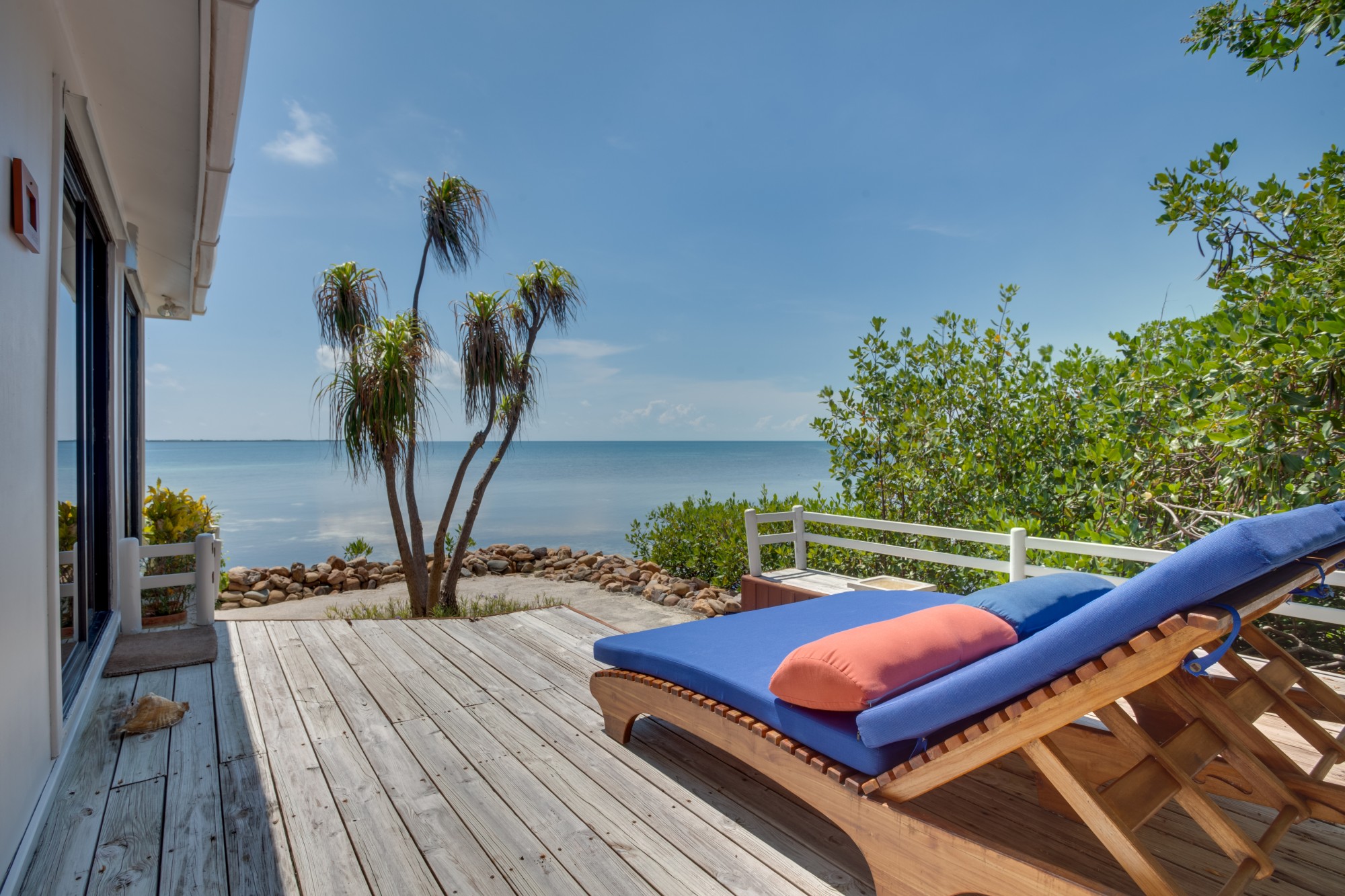 Royal Belize | 6 Bedroom Villa in Dangriga